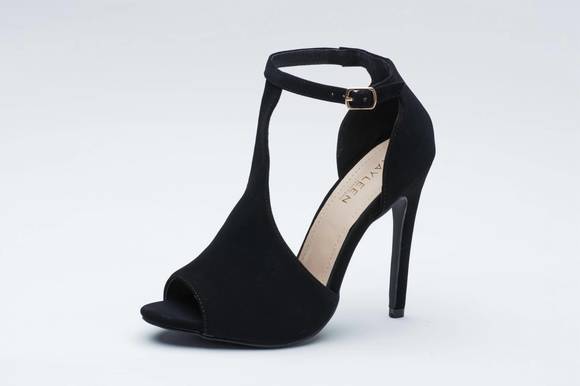 KAYLEEN By Los Angeles | Shoes | New Kayleen By Los Angeles Zara Heels ...